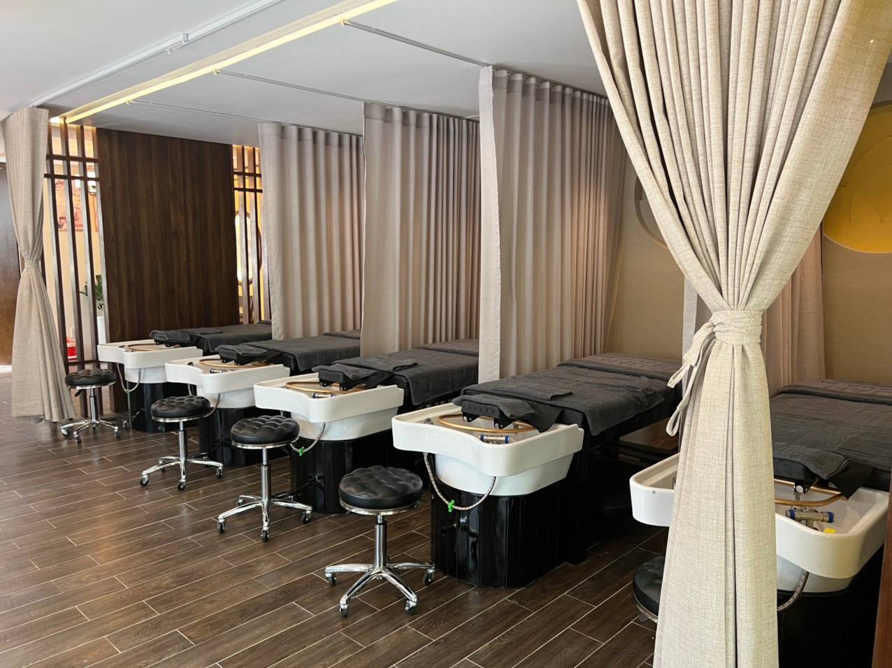 Tìm hiểu kích thước giường spa và các tiêu chí chọn giường spa đạt chuẩn